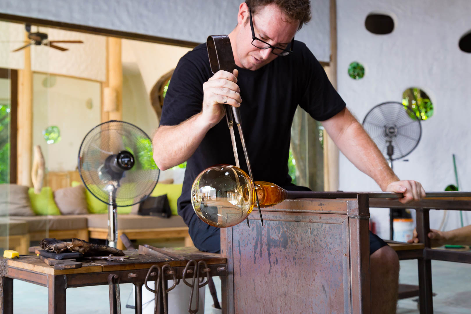 From Trash to Treasure – Soneva Art and Glass – Hotelier Maldives