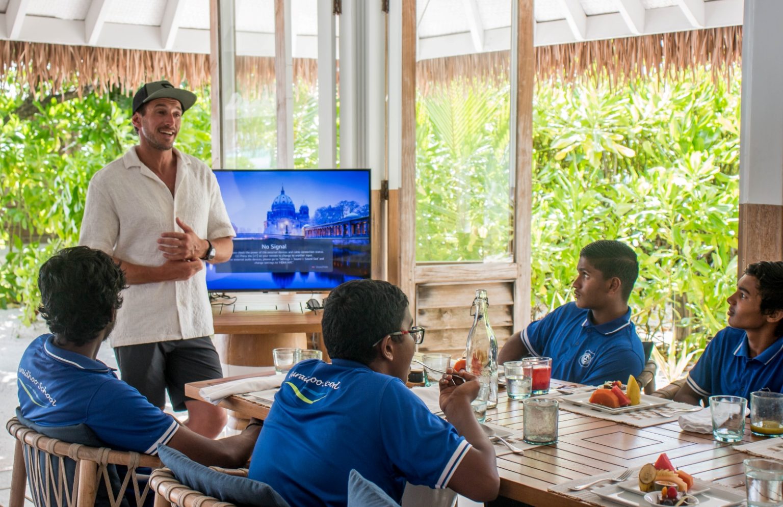 COMO Journeys, Youri Zoon inspire youth through kitesurfing at COMO ...