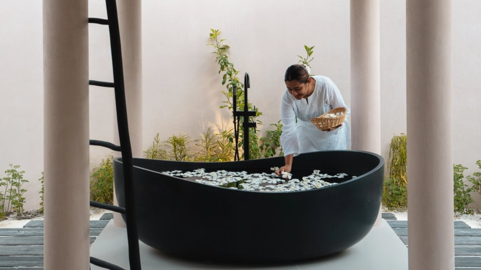 Maldives Butler Academy elevates Villa Haven’s guest experience with ...