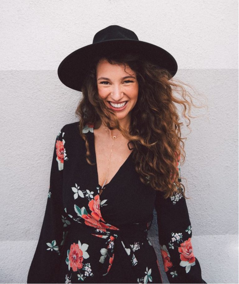 Best-selling author Amber Rae at LUX* South Ari Atoll encourages ...