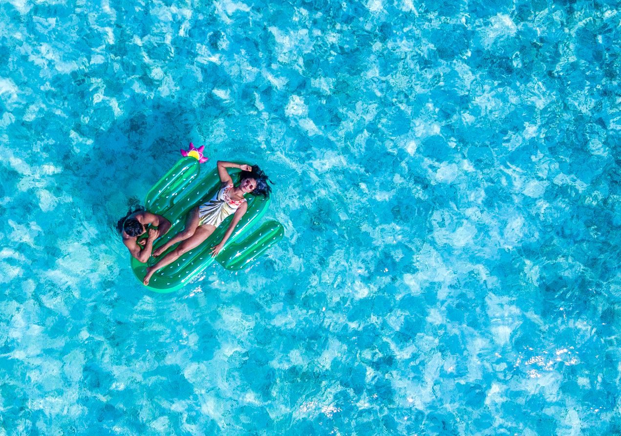 Coco Bodu Hithi introduces the world’s first Pool Floats Menu